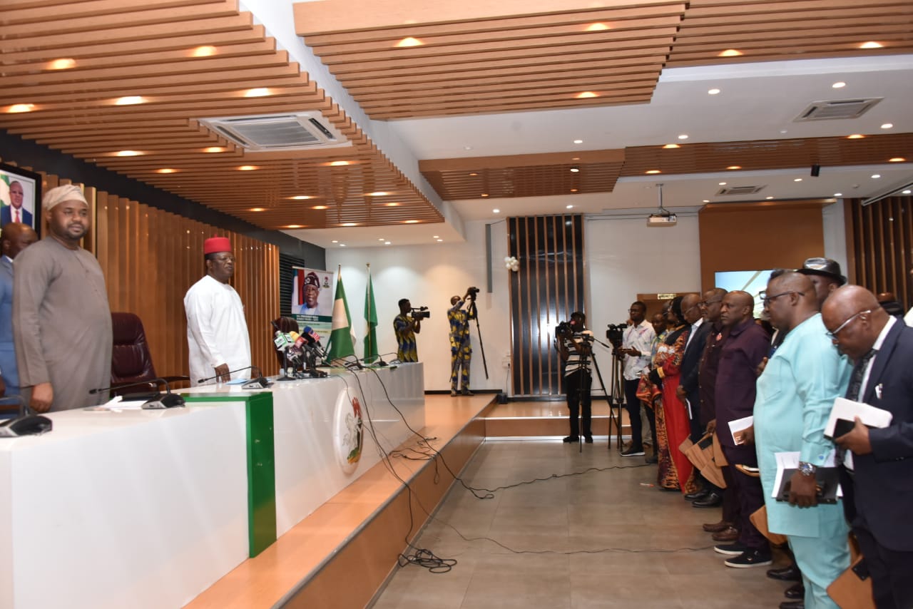 Umahi Directs Contractors to Go back to Site : Sets Time Frame for ...